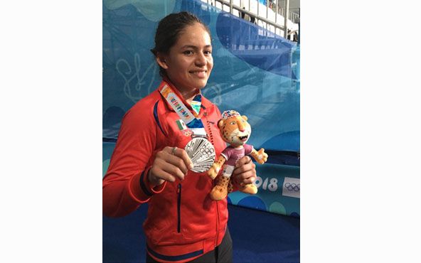Mujeres del Olimpo: Jennifer Carrillo » Líderes Mexicanos